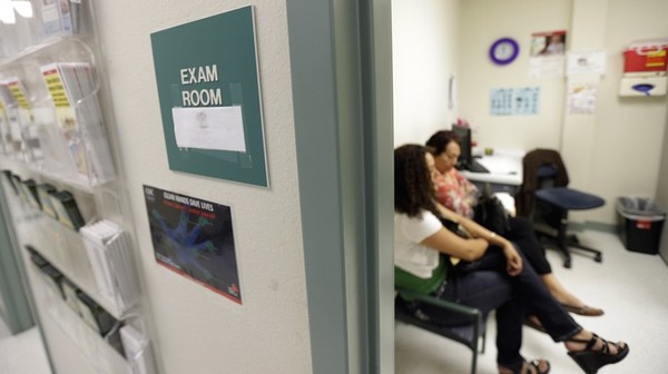 Applying for Obama Health Care Plan Not Easy | RealClearPolitics