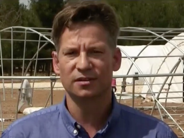 Richard Engel: The U.S. Is Backing Both Sides In Syria | Video ...