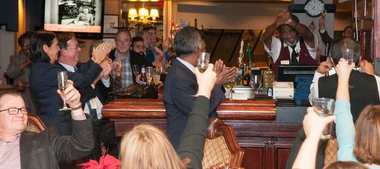 For Press Club Bartender, It's Last Call After 49 Years | RealClearPolitics