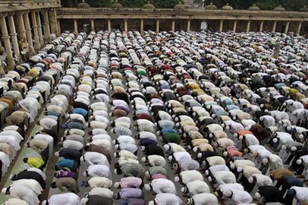 Athens Mob Abuses Eid Celebrating Muslims | RealClearReligion